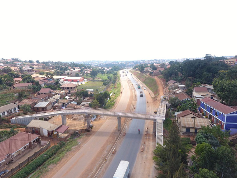 Kampala Northern bypass: pedestrians demand for lights at footbridges ...
